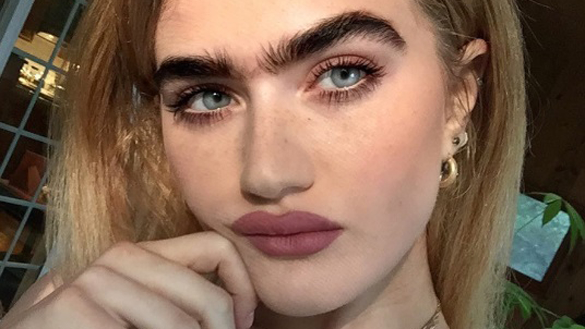 ¿Tendencia o llamar la atención? La nueva moda “unicejas” - Quality 90.5