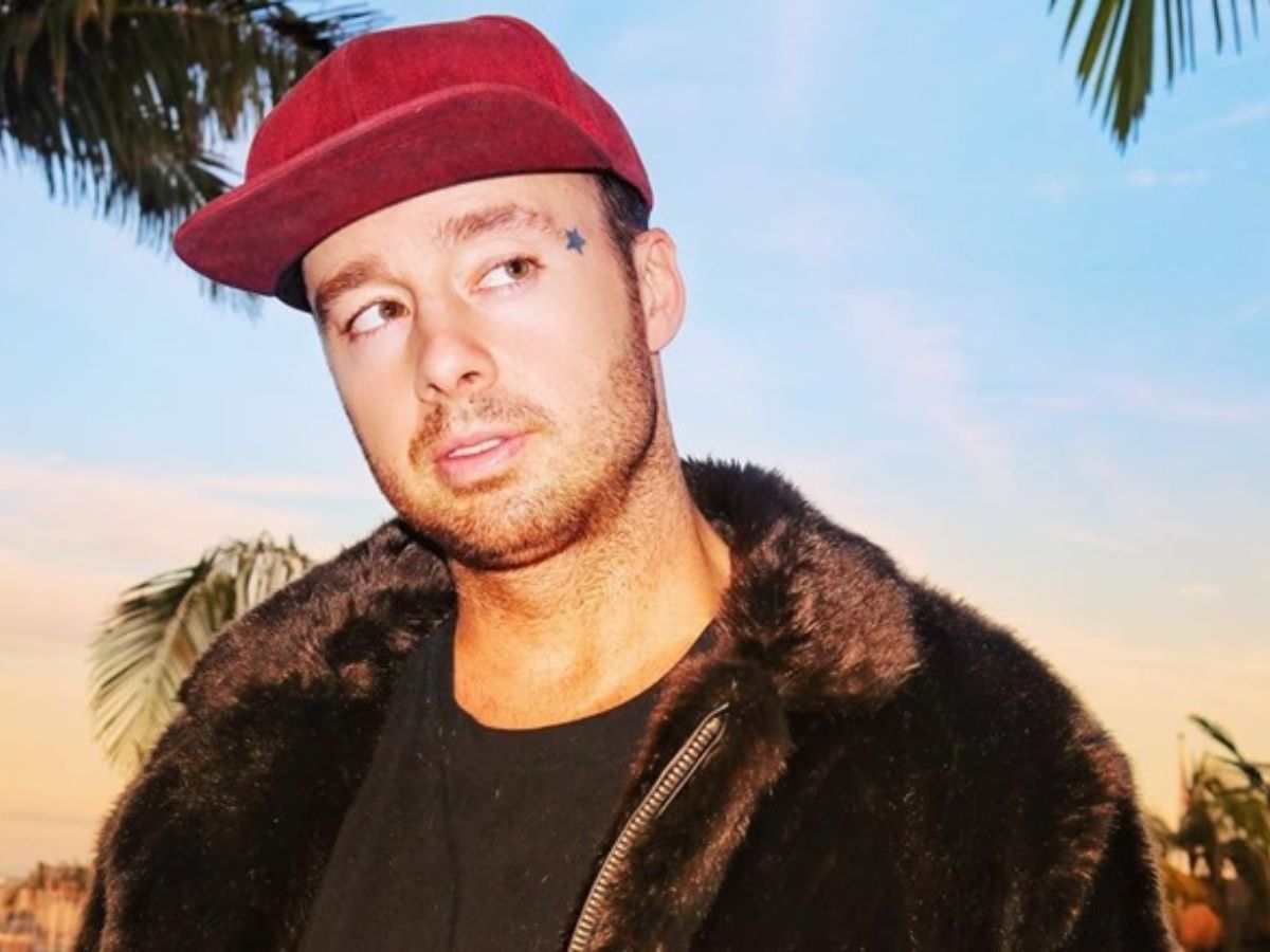 Un rapero murió al caer desde una avioneta mientras grababa un ...